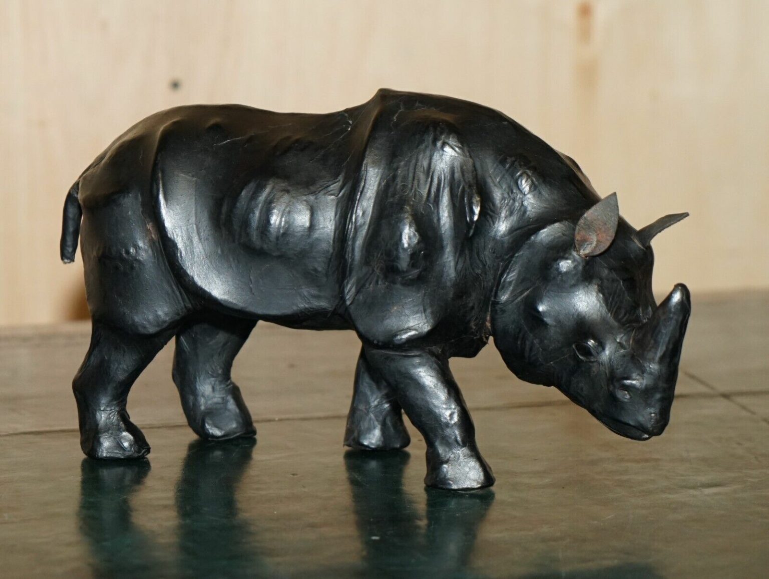 LIBERTY'S LONDON OMERSA LEATHER RHINOCEROS RHINO FOOTSTOOL STOOL GLASS ...